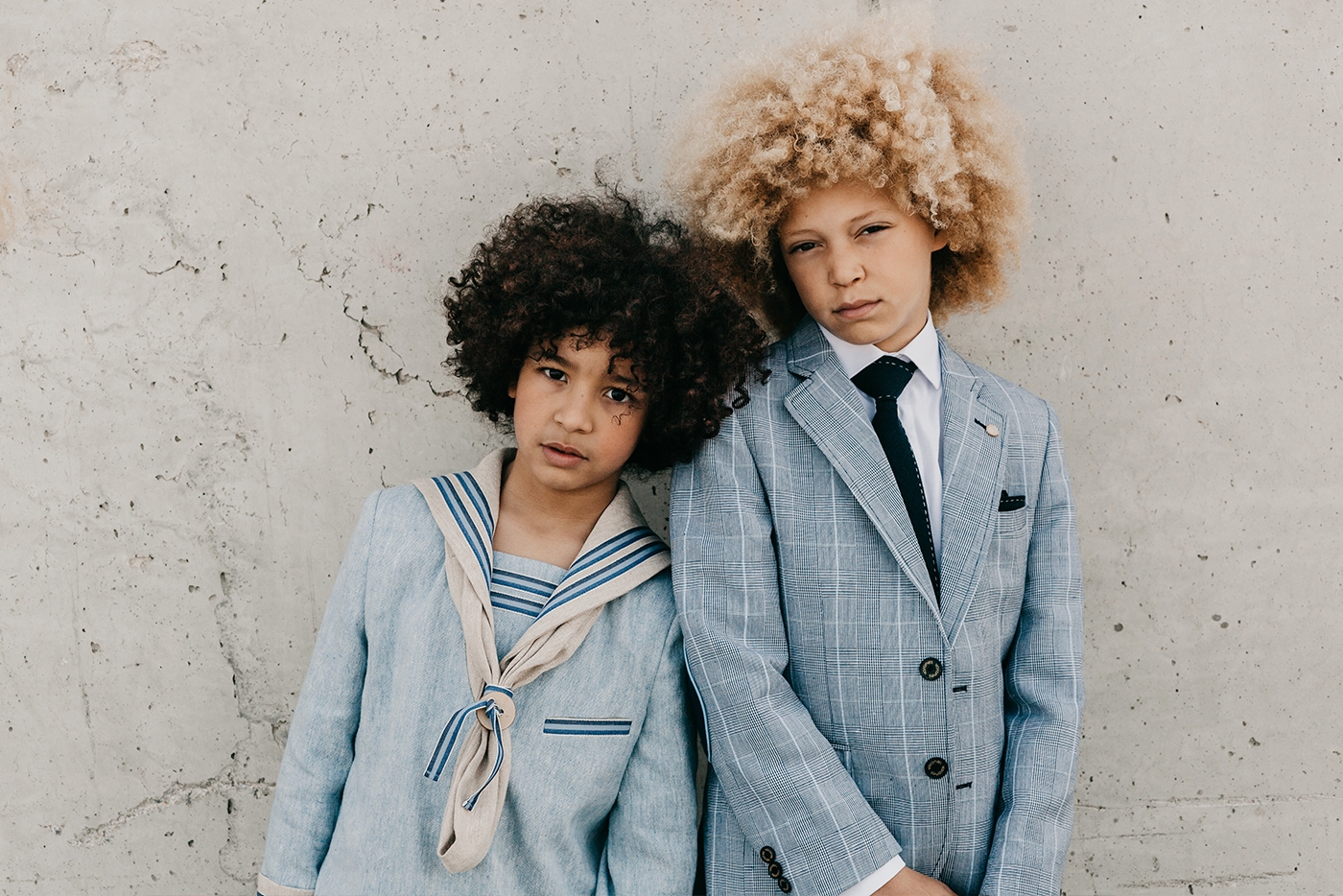 HOW THE BROTHERS DRESS IN A FIRST COMMUNION - Varones